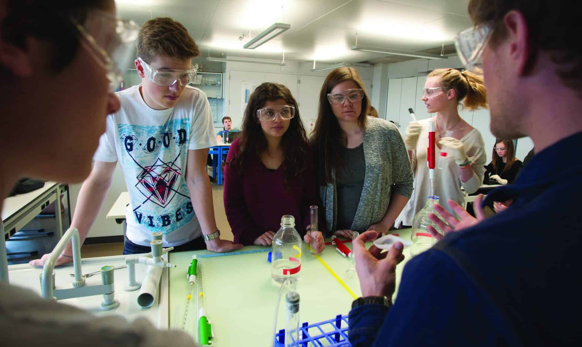 Meet the Headteachers - Lisa Lyle - Zurich International School ...