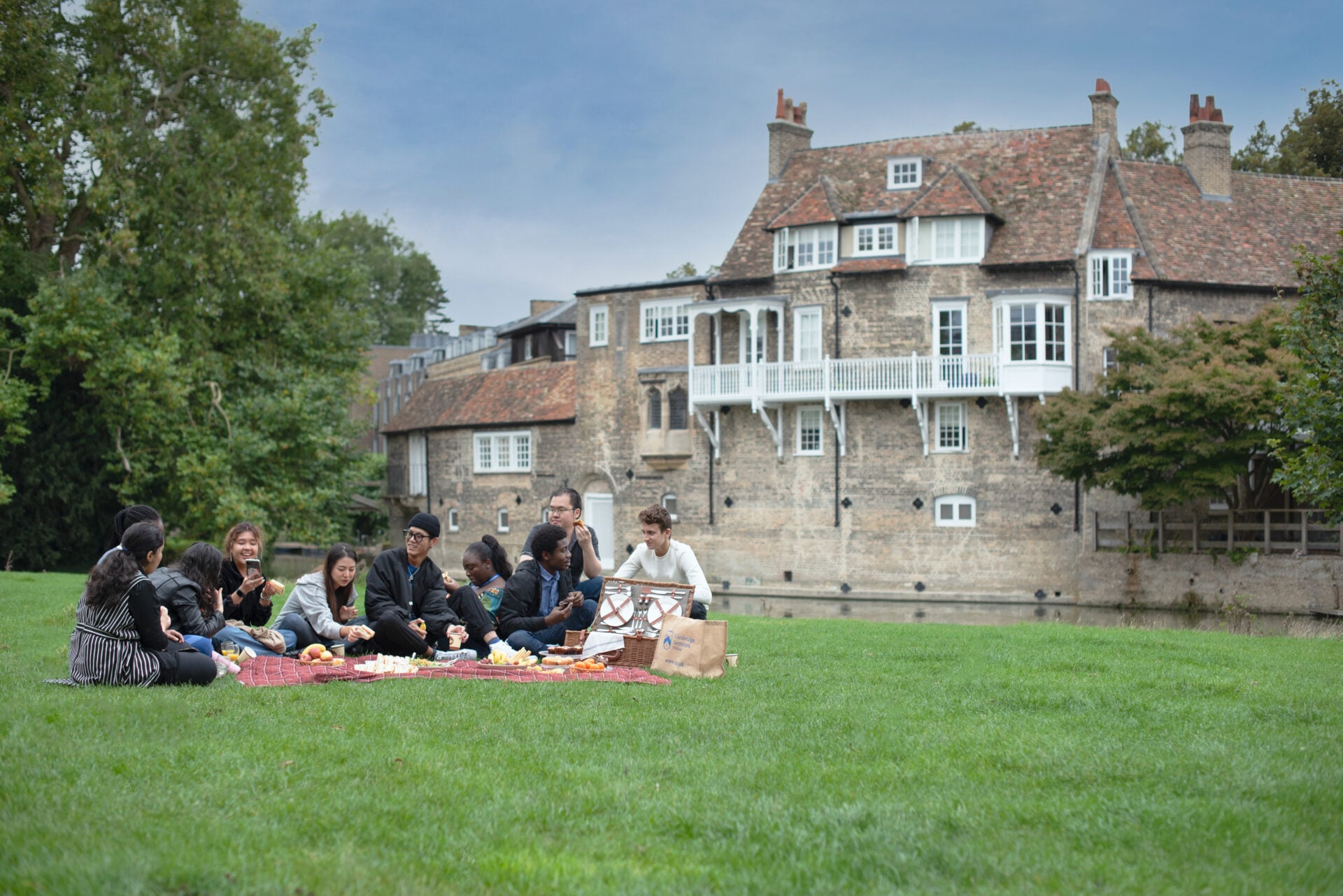 A-Level & Pre-University Foundation Course in Cambridge Study Course ...